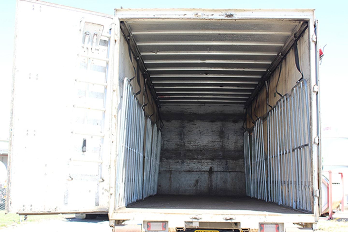 Vehicle safety standards for transporting industrial waste | epa.vic.gov.au